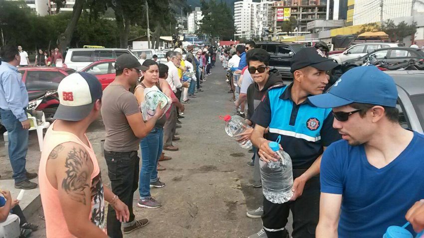 Cuando muchas personas son solidarias todo es posible - Makía